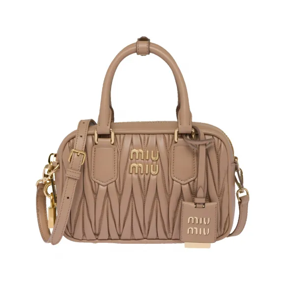 缪缪 Miu Miu 豆沙色 Matelassé 软羊革顶部提手式手袋 5bb123 N88 F0770 小迈步海淘品牌官网