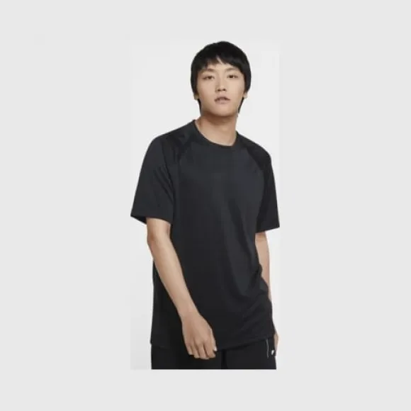 耐克/Nike 黑/黑 Engineered 男子短袖T恤 CU3765-010-小迈步海淘品牌官网