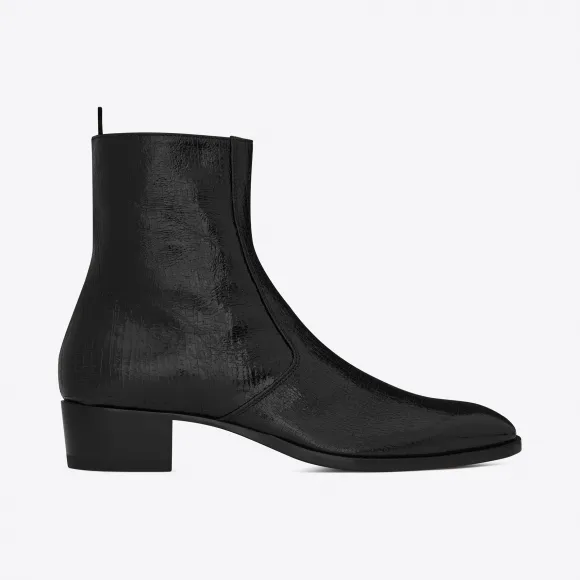 伊夫圣罗兰 Yves Saint Laurent 这款wyatt 40拉链踝靴采用皱褶金属色黑色皮革制成 5030600nn00 小迈步海淘品牌官网